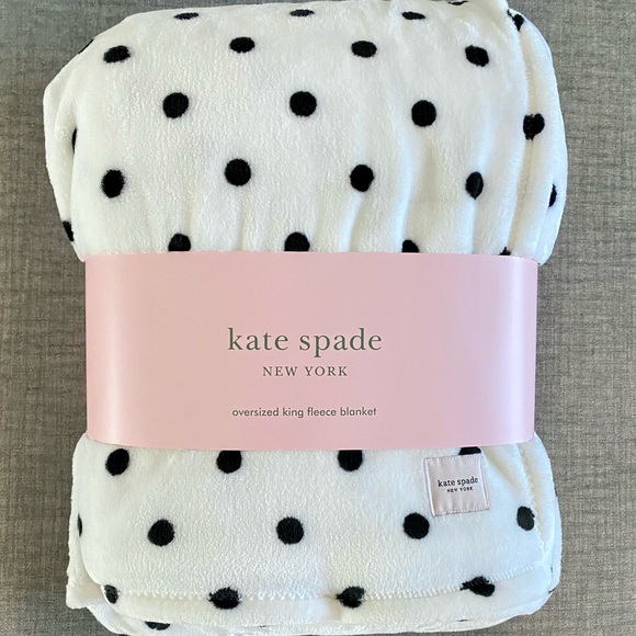 kate spade | Bedding | Kate Spade Oversized Full Queen Fleece Blanket ...